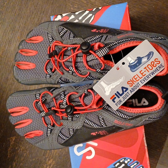 Fila | Shoes | Fila Skeletoes Bayrunner Shoes | Poshmark